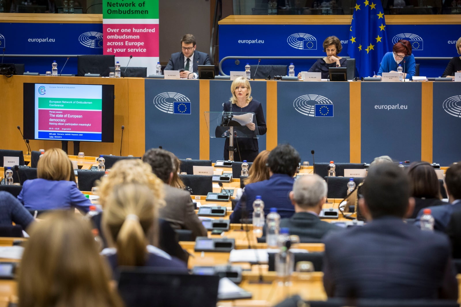 LOOKING BACK - ENGLISH